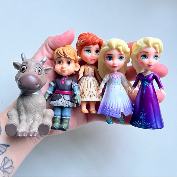 Toys | Frozen Character Figurine Set | Poshmark